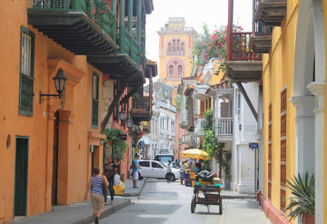 Behind the City Walls of Cartagena, Colombia - Jonistravelling
