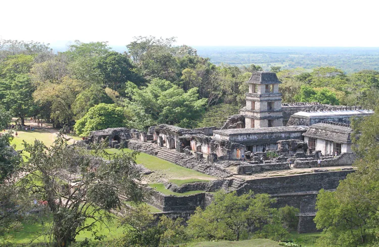 Waterfalls and Pyramids in Mexico: A Day Trip to Agua Azul and Palenque ...